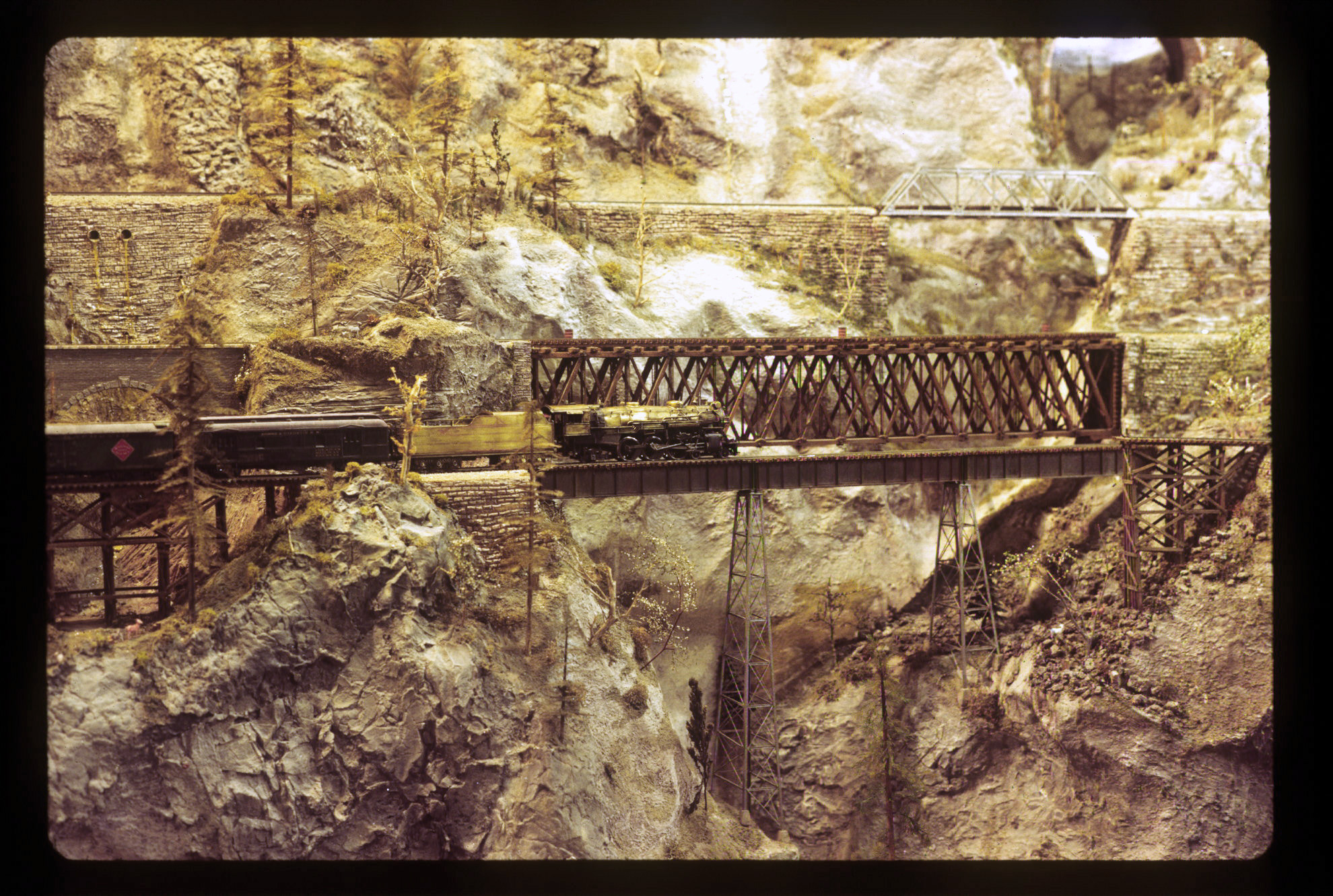 Gary Wernick's Slides - Gary's Slides - DG014Train crossing French Gulch